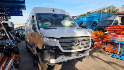 Mercedes Sprinter Wreckers NZ - We Salvage Sprinter and Vito Vans